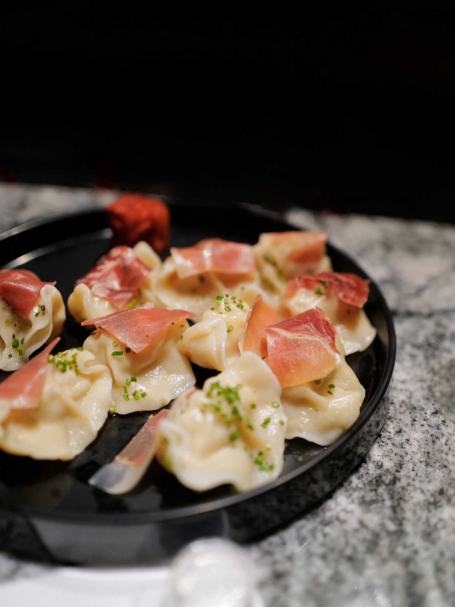 台北信義｜高級KTV推薦！ONCOR 響艷都市會所 信義店 – janetfoodhunt